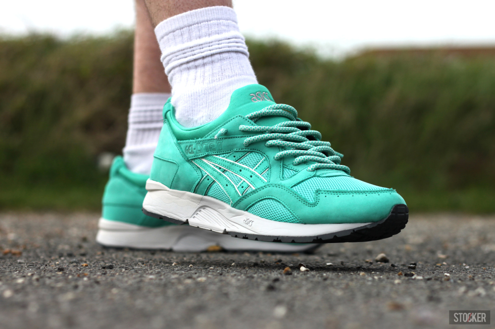 hang-copy1 | BY THE LEVEL